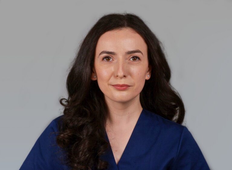 Dr. Ioana Puiu - Upgrade Dental